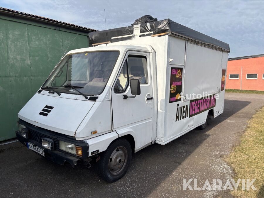 Prodaje se Renault Master FB 30 A2 kamion s ravnom platformom < 3.5t na aukciji