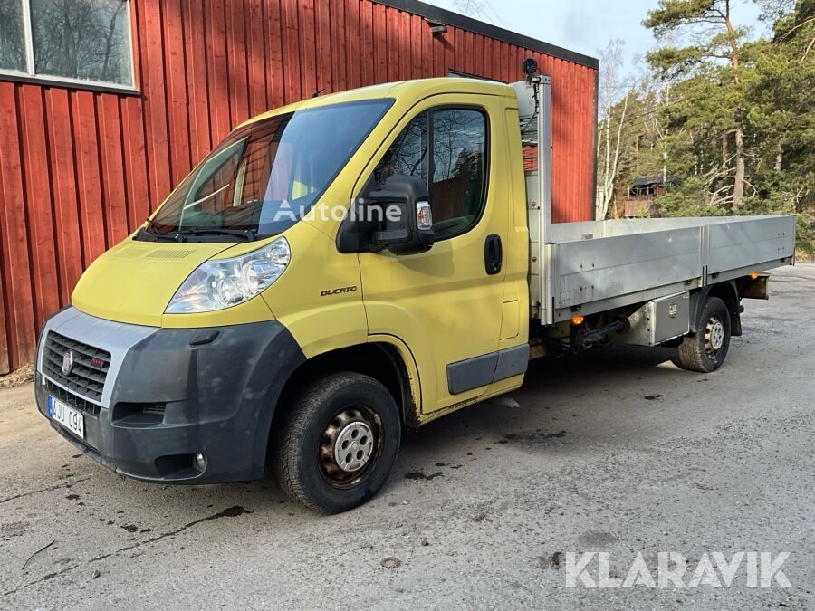 Prodaje se Fiat Ducato kamion s ravnom platformom < 3.5t na aukciji