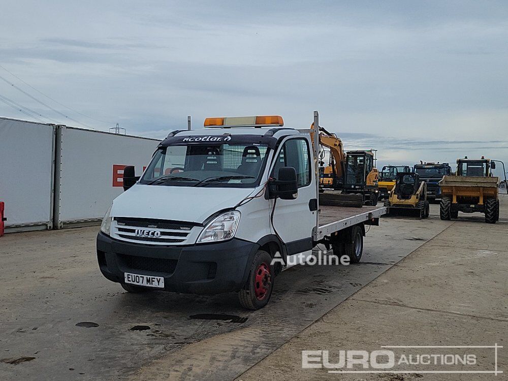 Prodaje se IVECO Daily kamion s ravnom platformom < 3.5t na aukciji