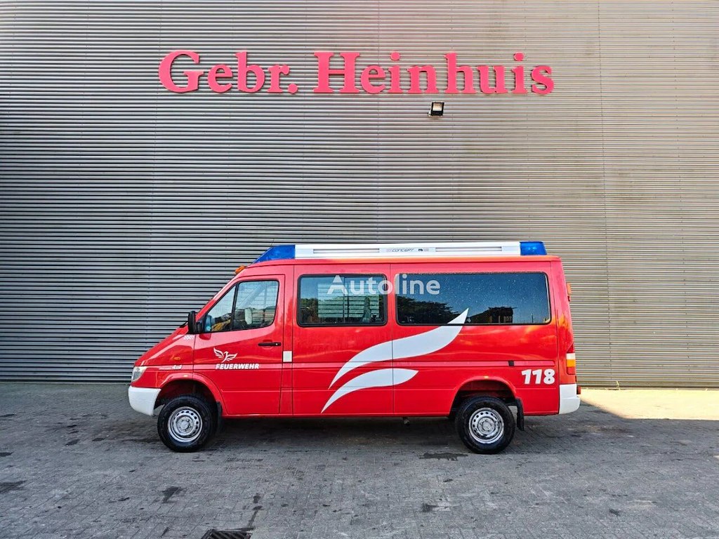 Mercedes-Benz Sprinter 316 CDI 4x4 Feuerwehr 10 Persons! minibus furgon