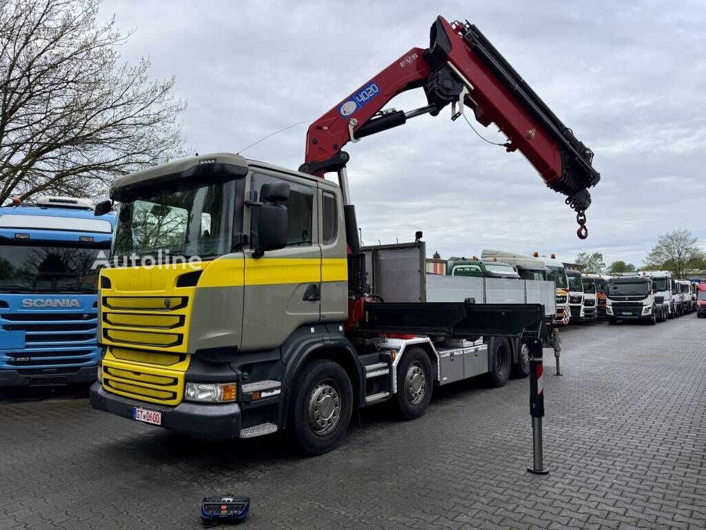 Scania R410 kamion s ravnom platformom