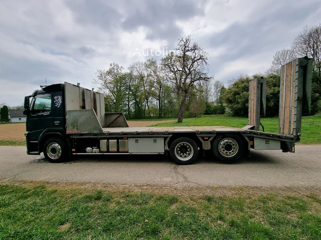 Volvo FM 420 kamion s ravnom platformom