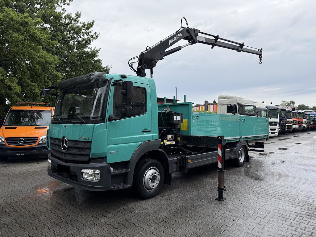 Mercedes-Benz Atego 1227 / crane MKG 96 kamion s ravnom platformom