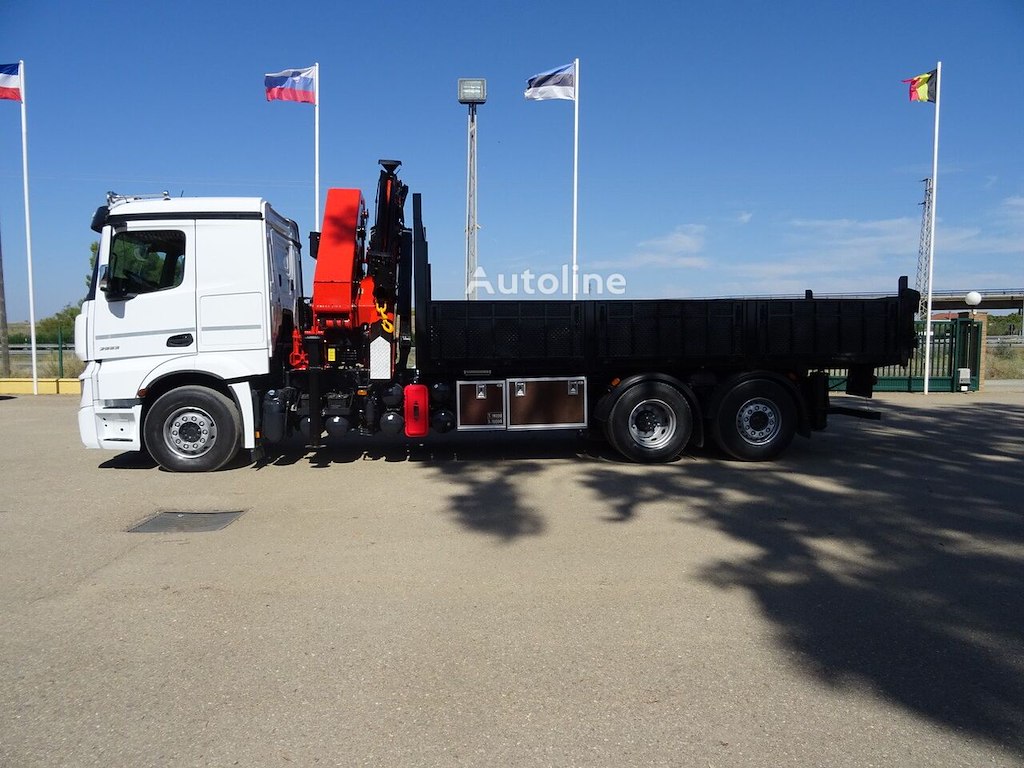 Mercedes-Benz ACTROS 25 53 kamion s ravnom platformom