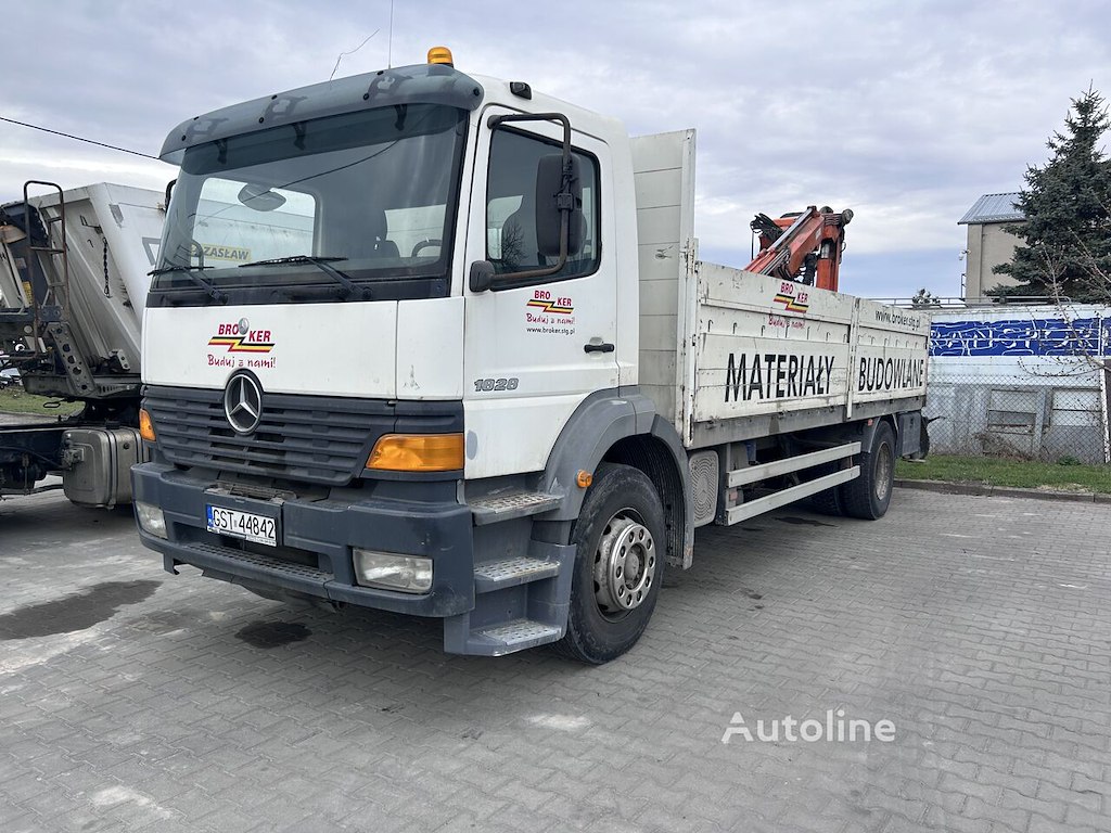 Mercedes-Benz atego 18.28 kamion s ravnom platformom