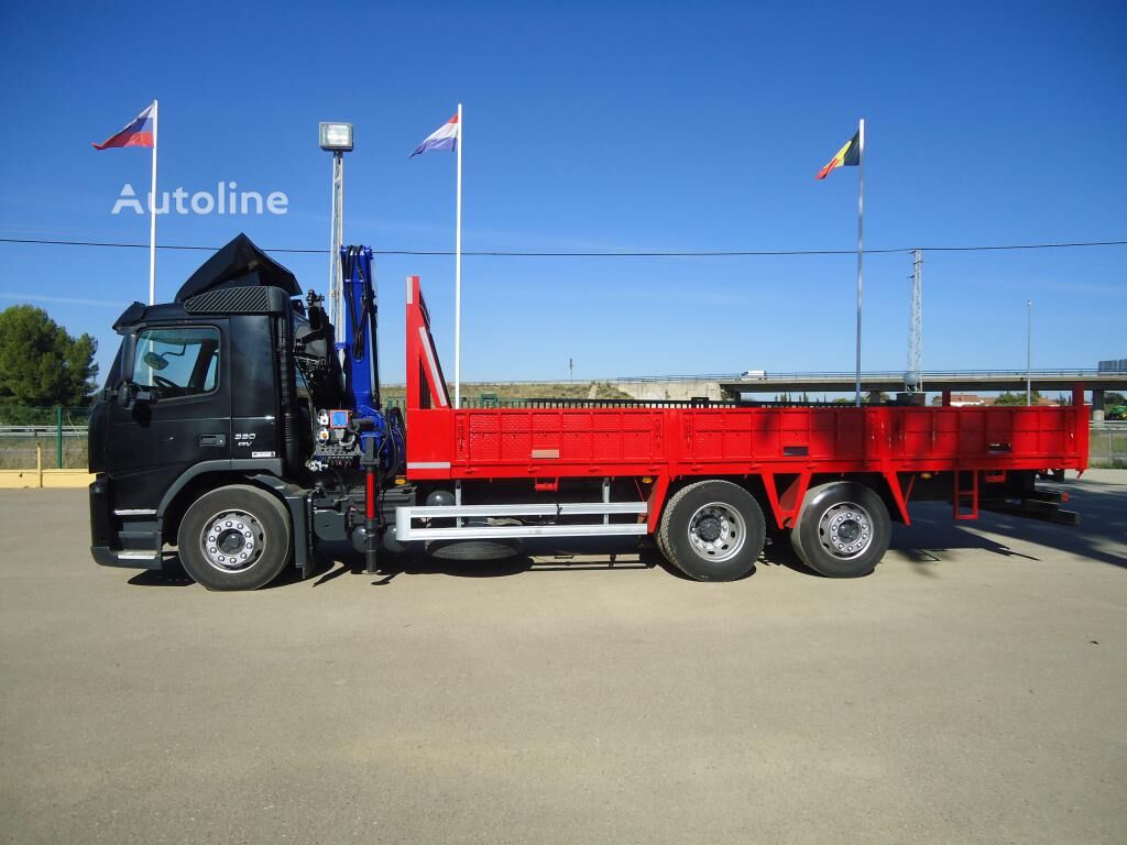 Volvo FM 330 kamion s ravnom platformom