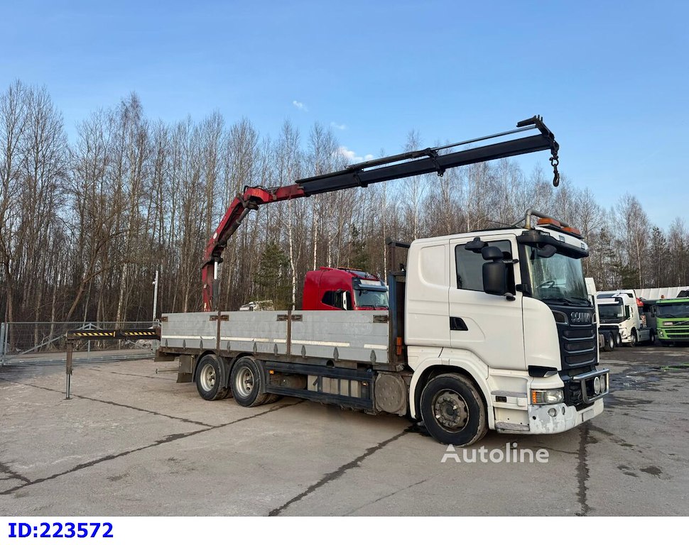 Scania R500 kamion s ravnom platformom
