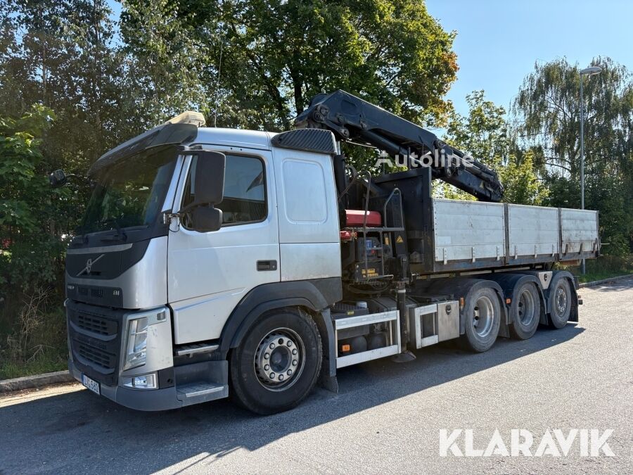 Prodaje se Volvo FM 8*4 kamion s ravnom platformom na aukciji