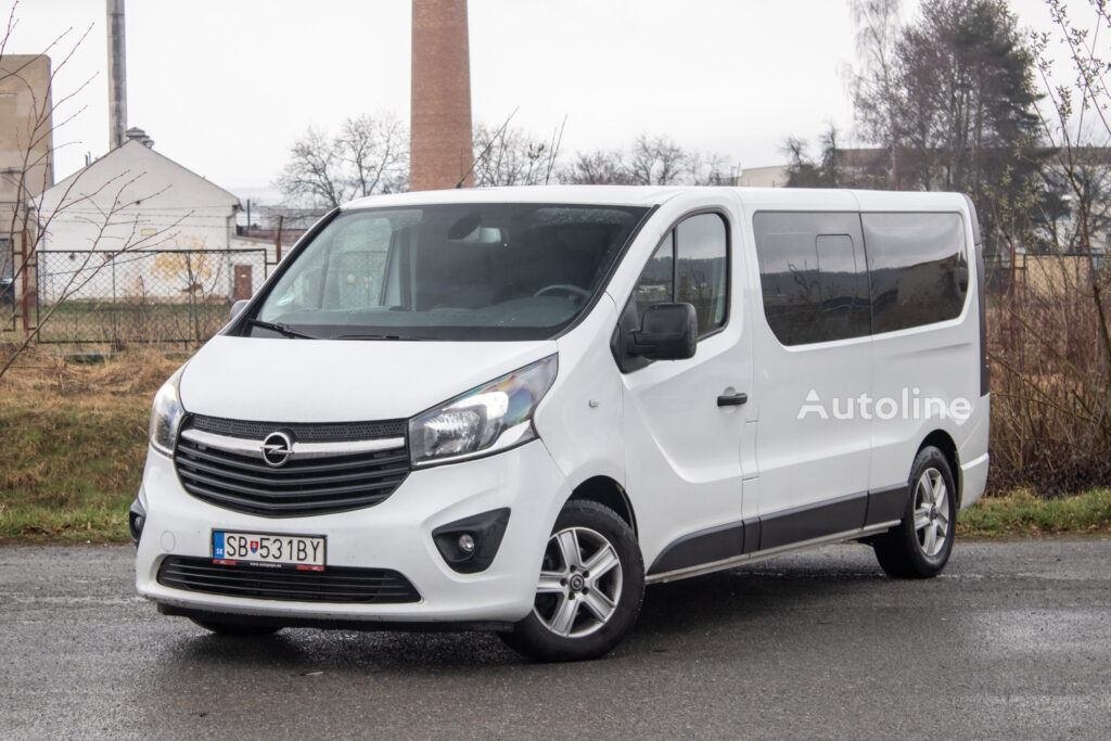 Opel Vivaro putnički minibus