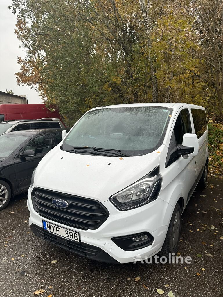 Ford Transit Custom putnički minibus