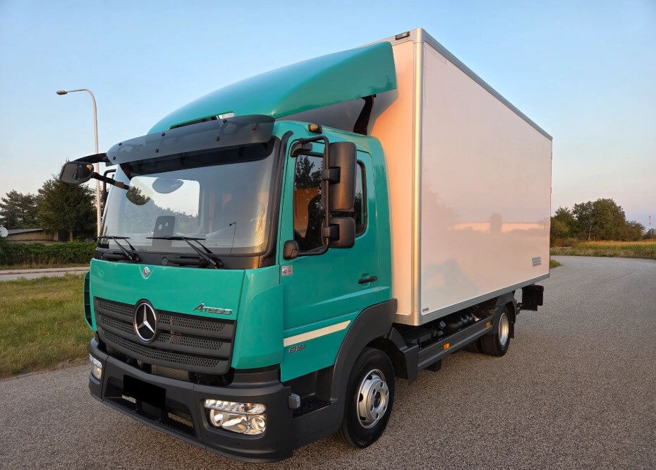 Mercedes-Benz Atego 818 box truck+tail lift kamion furgon