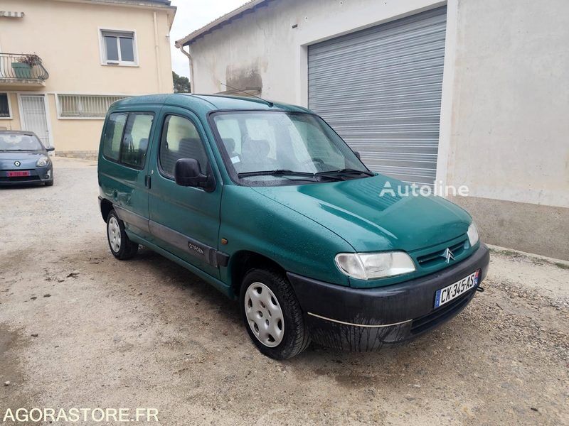 Prodaje se Citroen BERLINGO laki furgon na aukciji