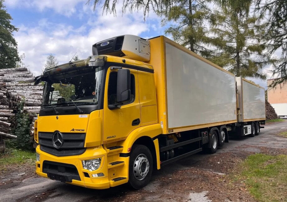 Mercedes-Benz ACTROS 2540 refrigerated truck with refrigerated trailer+Tail li kamion hladnjača + prikolica