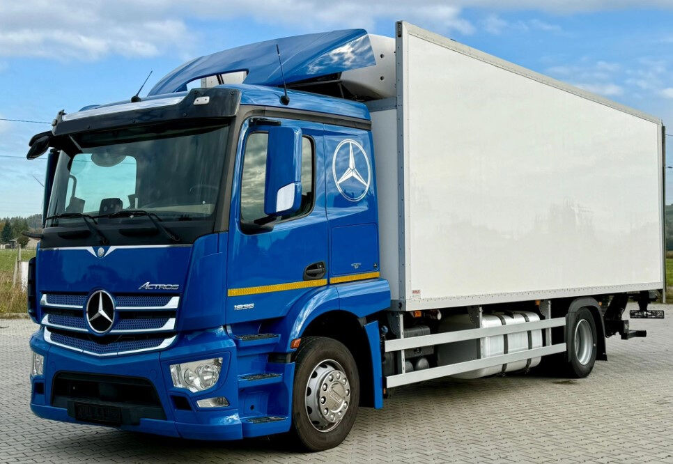 Mercedes-Benz ACTROS 1836 refrigerated truck + Tail lift kamion hladnjača