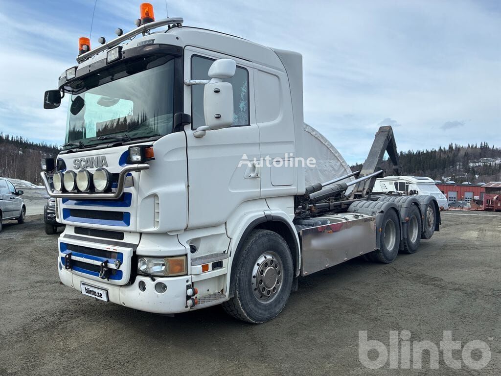 Prodaje se Scania R500 rol kiper sa kukom na aukciji