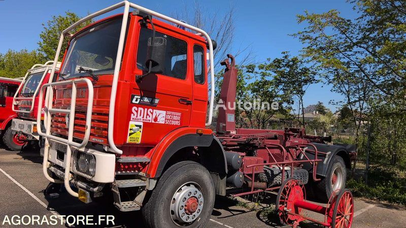 Prodaje se Renault G300 rol kiper sa kukom na aukciji
