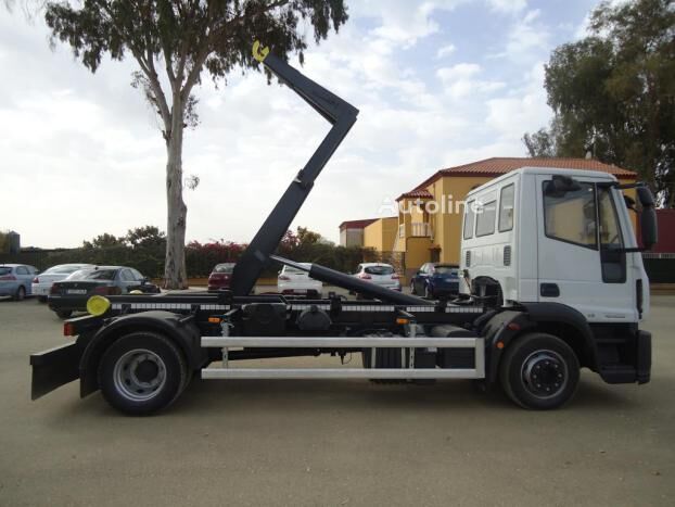 IVECO EUROCARGO 120 E 25 kamion rol kiper