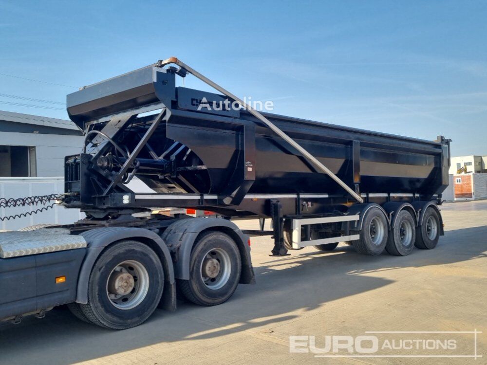 Prodaje se 2015 Cheiftain Tri Axle Ejector Trailer, Front Lift Axle, Easy S poluprikolicu kipera na aukciji