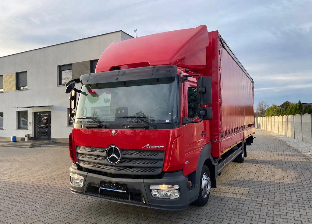 Mercedes-Benz ATEGO 818 curtain-sided truck+Tail lift kamion sa klizna zavesa cerada