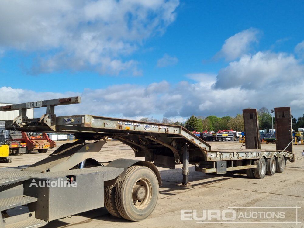 Prodaje se 2008 MAC Tri Axle Step Frame Low Loader Trailer, Outriggers, Hyd poluprikolicu sa niskom platformom na aukciji