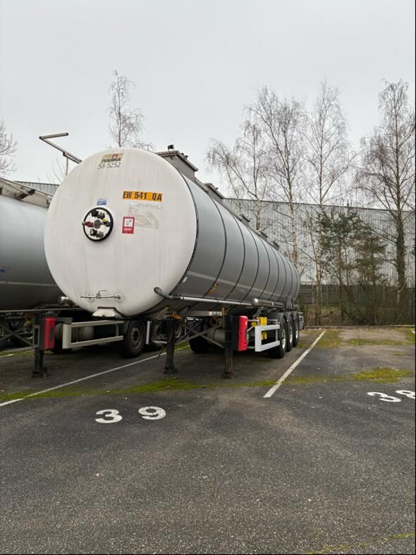 Magyar SA Trailer Tanker Chemical 38 M3 Capacity in Liters cisterna za prevoz hemikalija (585252)