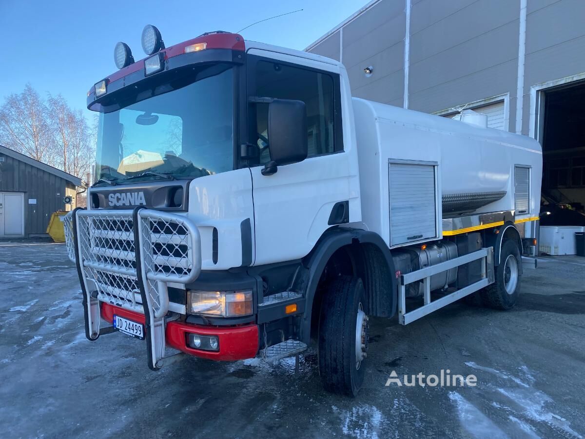 Prodaje se Scania P124 4x4 Spylebil - URACA høytrykk - Restaurert / oppgradert autocisternu za gorivo na aukciji