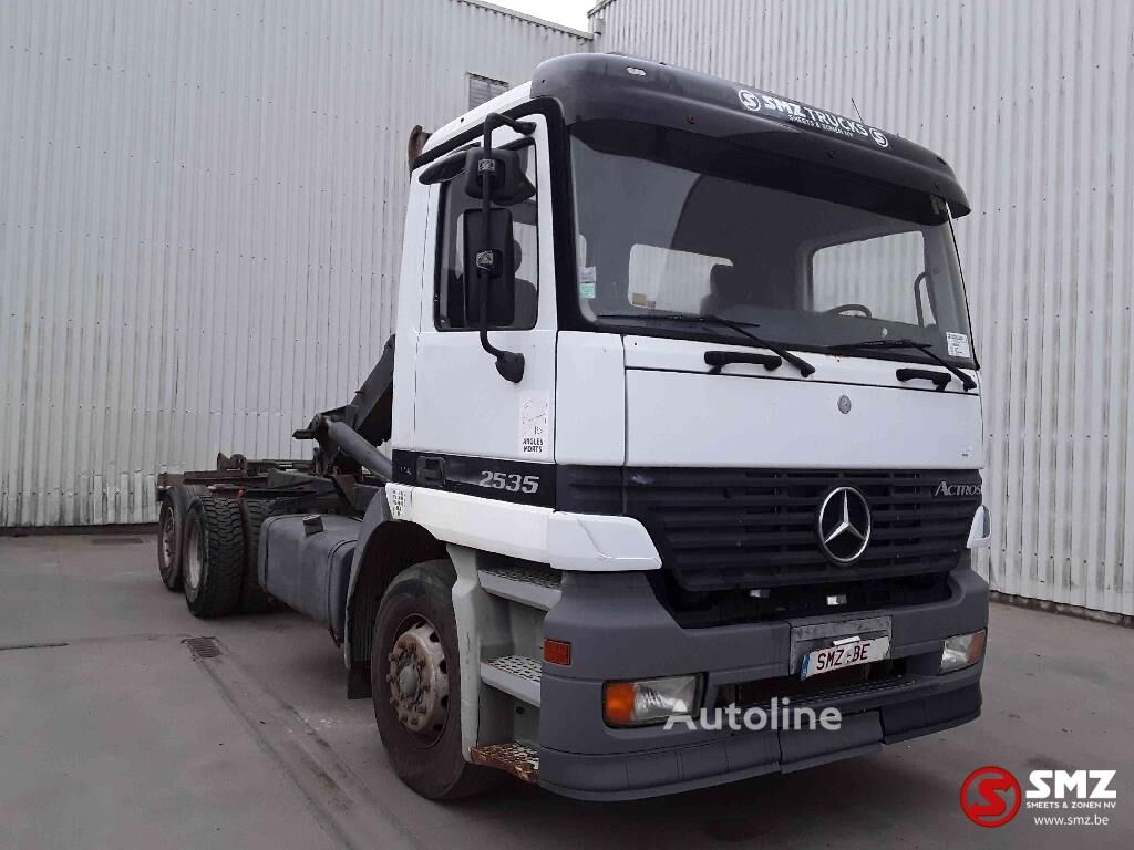 Mercedes-Benz Actros 2535 vozilo za prevoz kontejnera