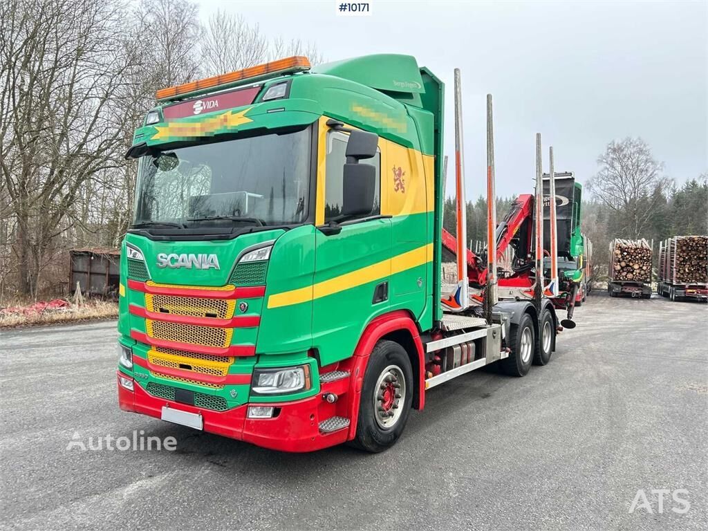 Scania Timber truck with crane kamion za prevoz drva