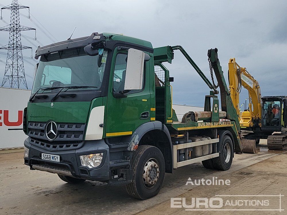 Prodaje se Mercedes-Benz Arocs kamion podizač kontejnera na aukciji