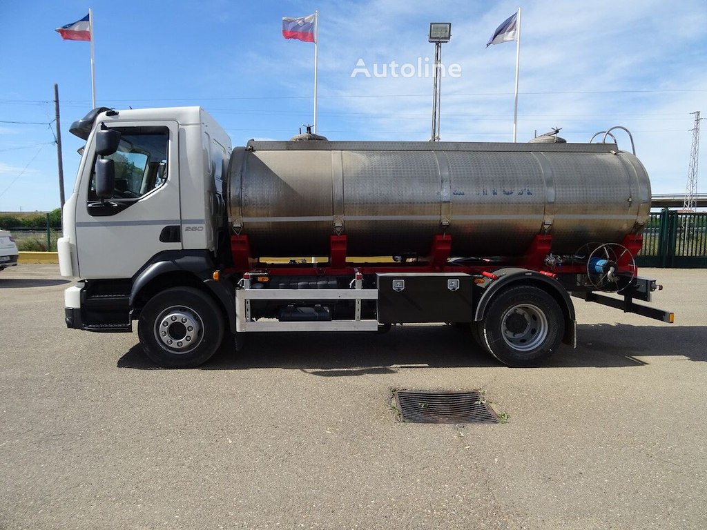 Volvo FL 260 autocisterna za mleko