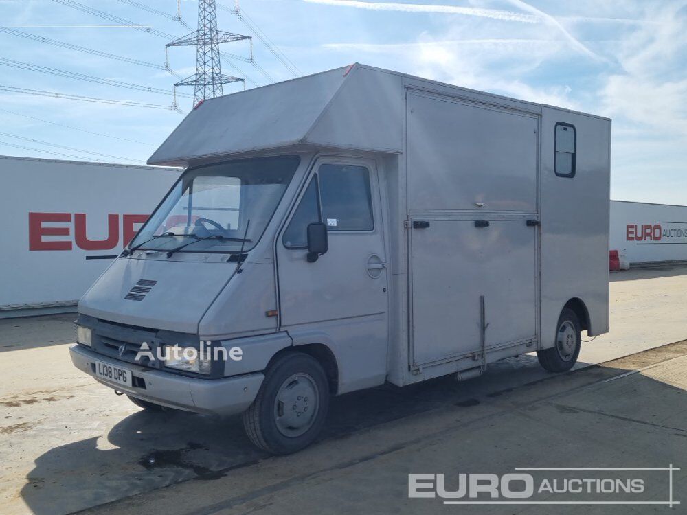 Prodaje se Renault Master T35D kamion za prevoz stoke na aukciji