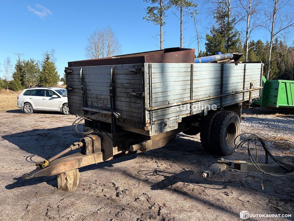 Prodaje se Jussi-Tuote combination trailer, Jussi auger and grain tank, Salo prikolicu sa ravnom platformom na aukciji