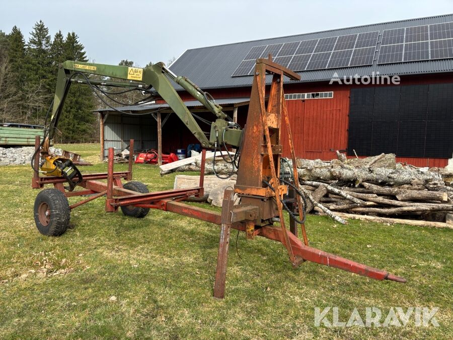 Prodaje se Skogsvagn med kran och grip šumarsku prikolicu na aukciji