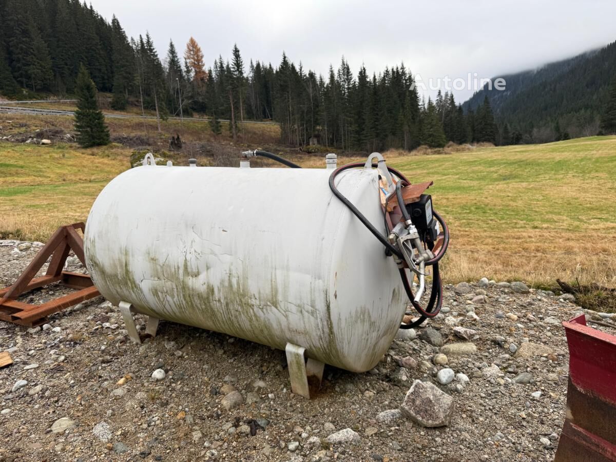 Prodaje se Andre Sb Dieseltank med pumpe rezervoar za skladistenje goriva na aukciji
