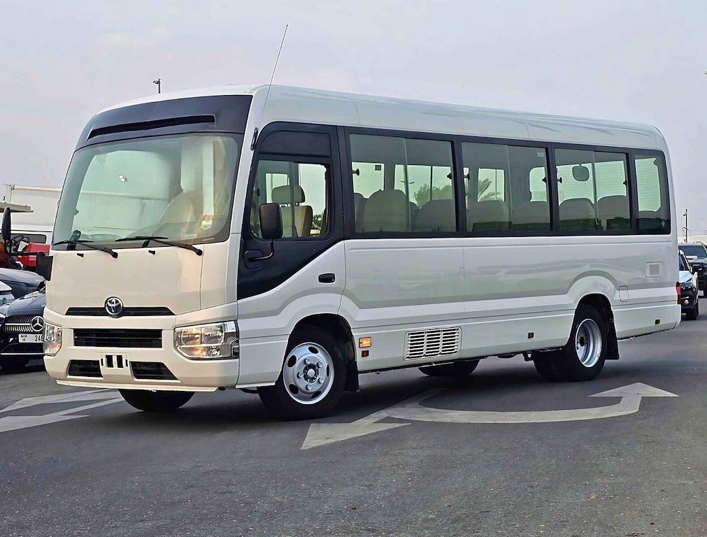 Toyota Coaster...Japan made ...(Transport - Tous pays ) prigradski autobus