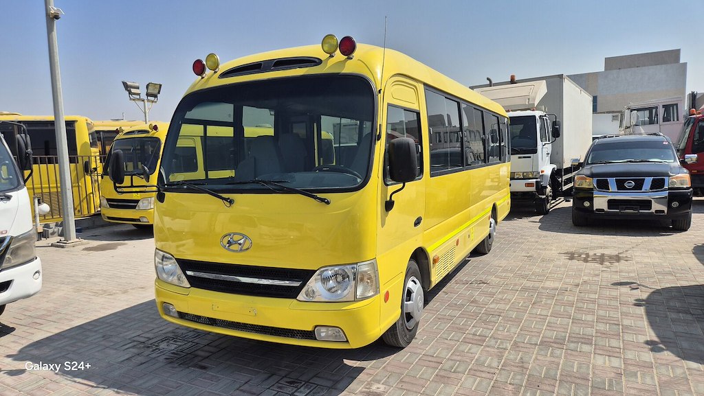 Toyota Coaster // Hyundai County .... 30 places .. školski autobus