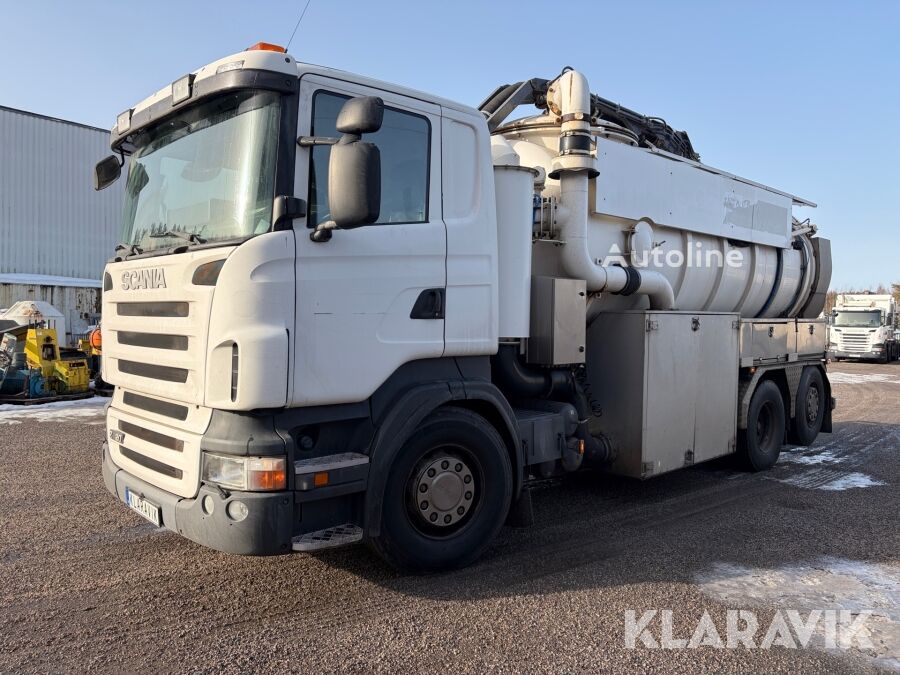 Prodaje se Scania R420 6x2 autofekalac na aukciji