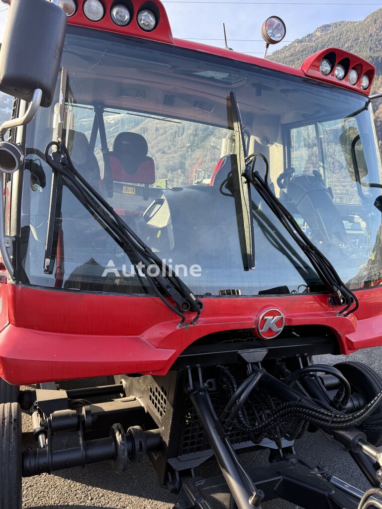PistenBully PB600 POLAR tabač snijega
