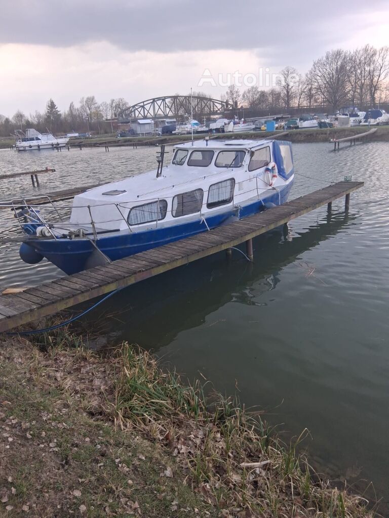 Prodaje se Motor-Kajütboot (dänischer Schiffsbauer) čamac na aukciji