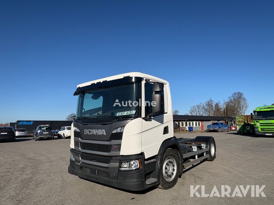 Prodaje se Scania P280 karoseriju furgona na aukciji