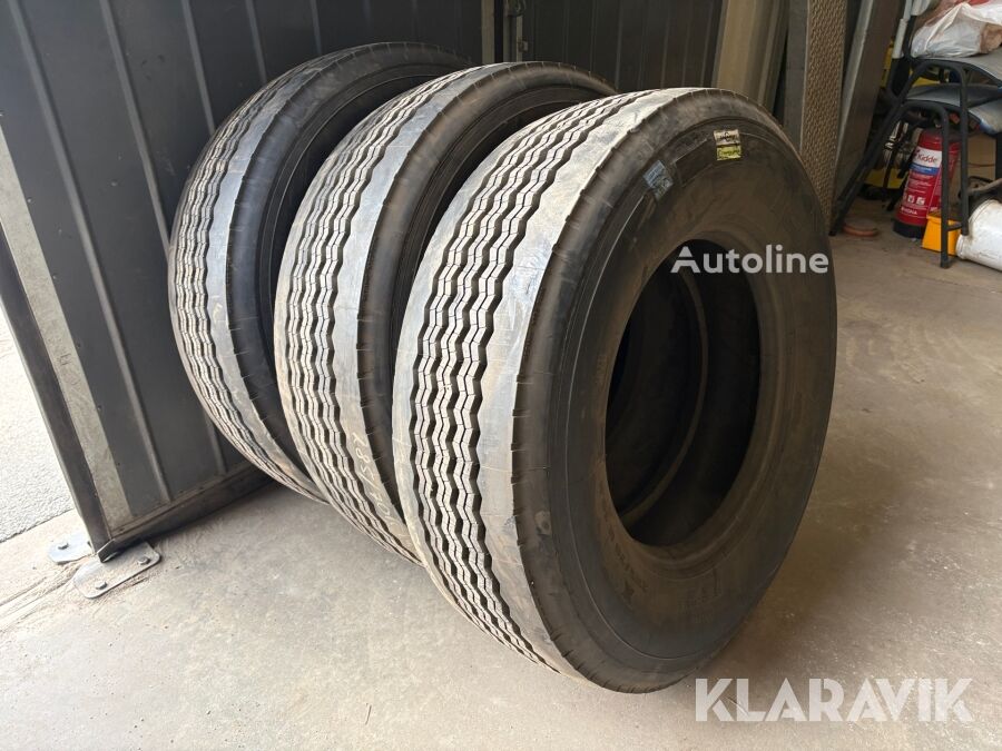 Prodaje se Michelin Lastbilsdäck Michelin 285/70R19.5 gumu za kamione na aukciji