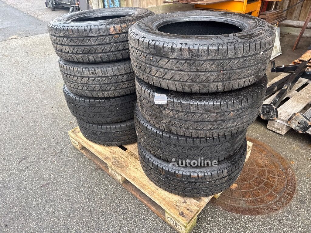 Prodaje se Goodyear Vector 4Seasons Cargo gumu za kamione na aukciji