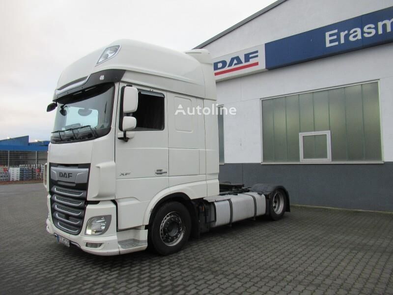 DAF XF 530 FT LOW DECK 4X2 tegljač