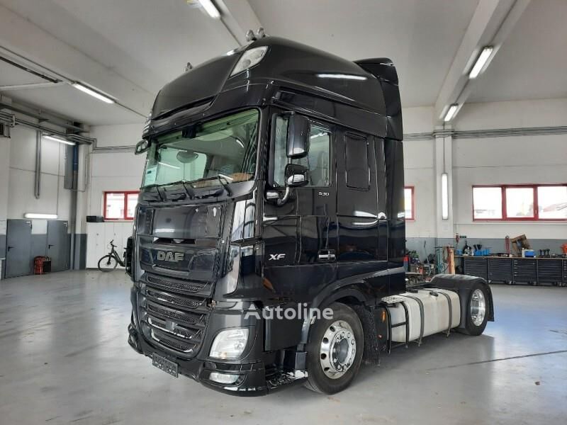 DAF XF 530 FT LOW DECK 4X2 tegljač