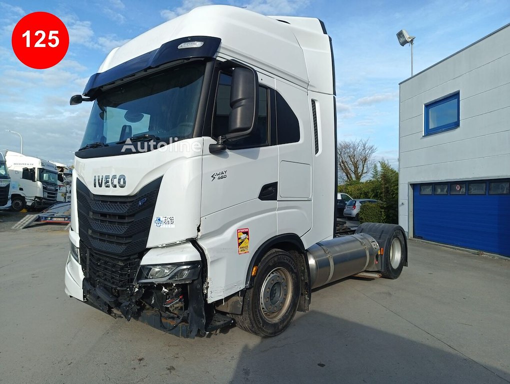 IVECO tegljač nakon udesa