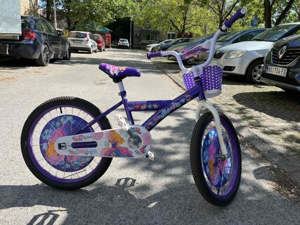 Dečiji bicikl Princess 20” – kao nov, sa korpom