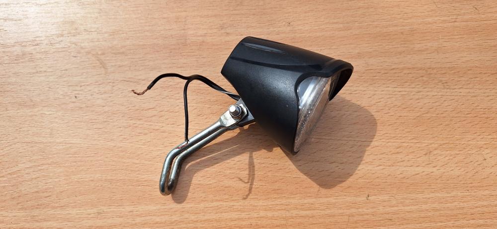 Prednje led svetlo Un-4256 sa prekidačem