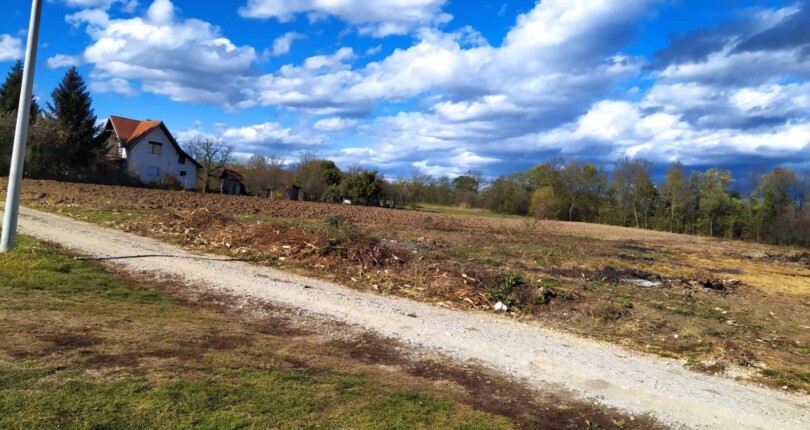 Plac na prodaju Cacak-Mojsinje