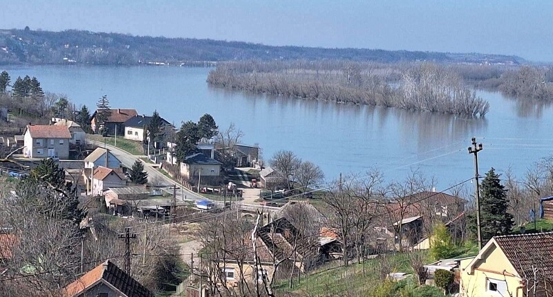 Odličan građevinski plac na Banoštoru
