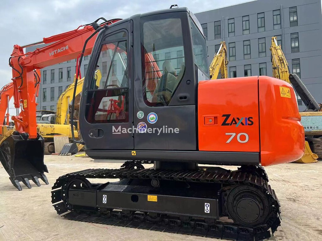 Hitachi ZX70 bager guseničar